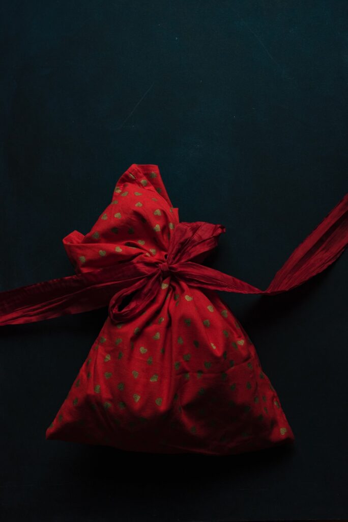 10 Unique and Unusual Presents That Stand Out - The Magazine World